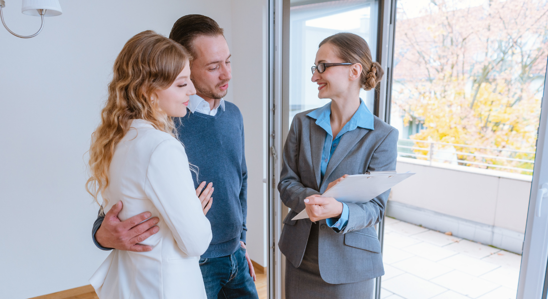 Who Should Be Listed on a Lease Agreement? | Tenant Guide